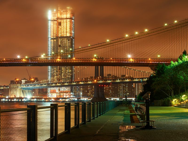 Dumbo at night | Smithsonian Photo Contest | Smithsonian Magazine
