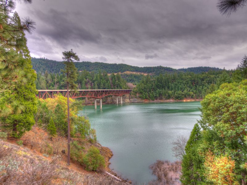 Peyton Bridge over Lost Creek Lake in Oregon on a cloudy day ...