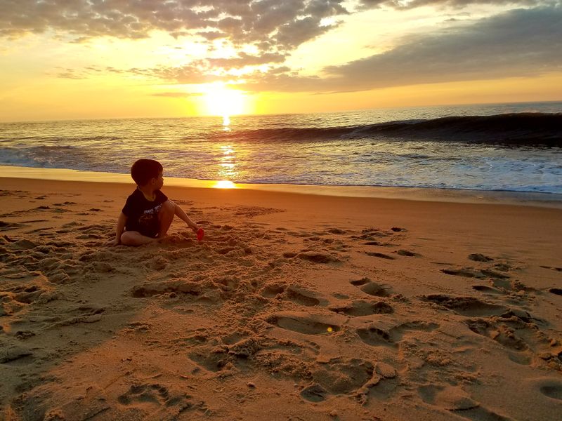 Innocence at the Beach | Smithsonian Photo Contest | Smithsonian Magazine