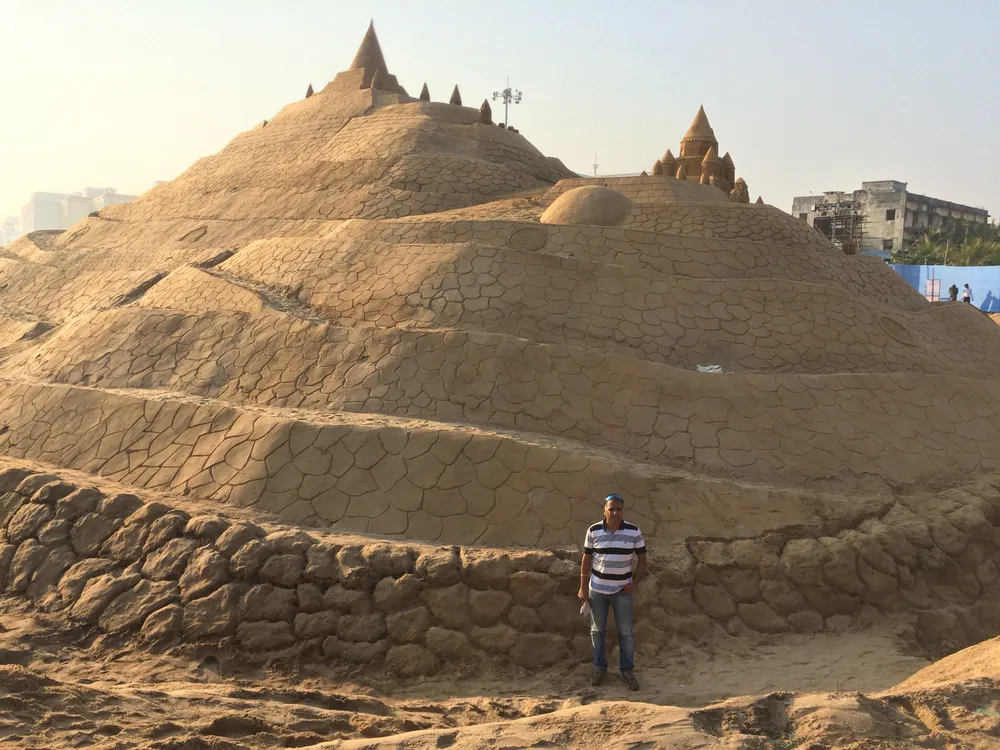 biggest sand sculpture in the world