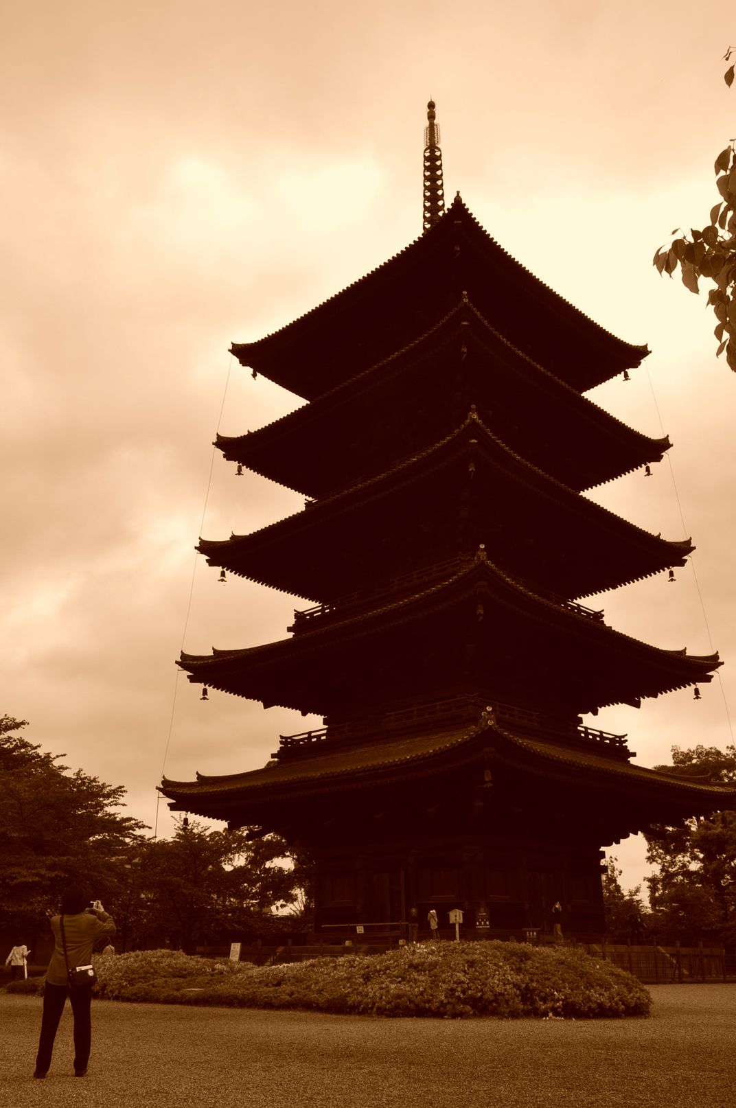 One of the oldest and tallest temples located in Kyoto, Japan ...