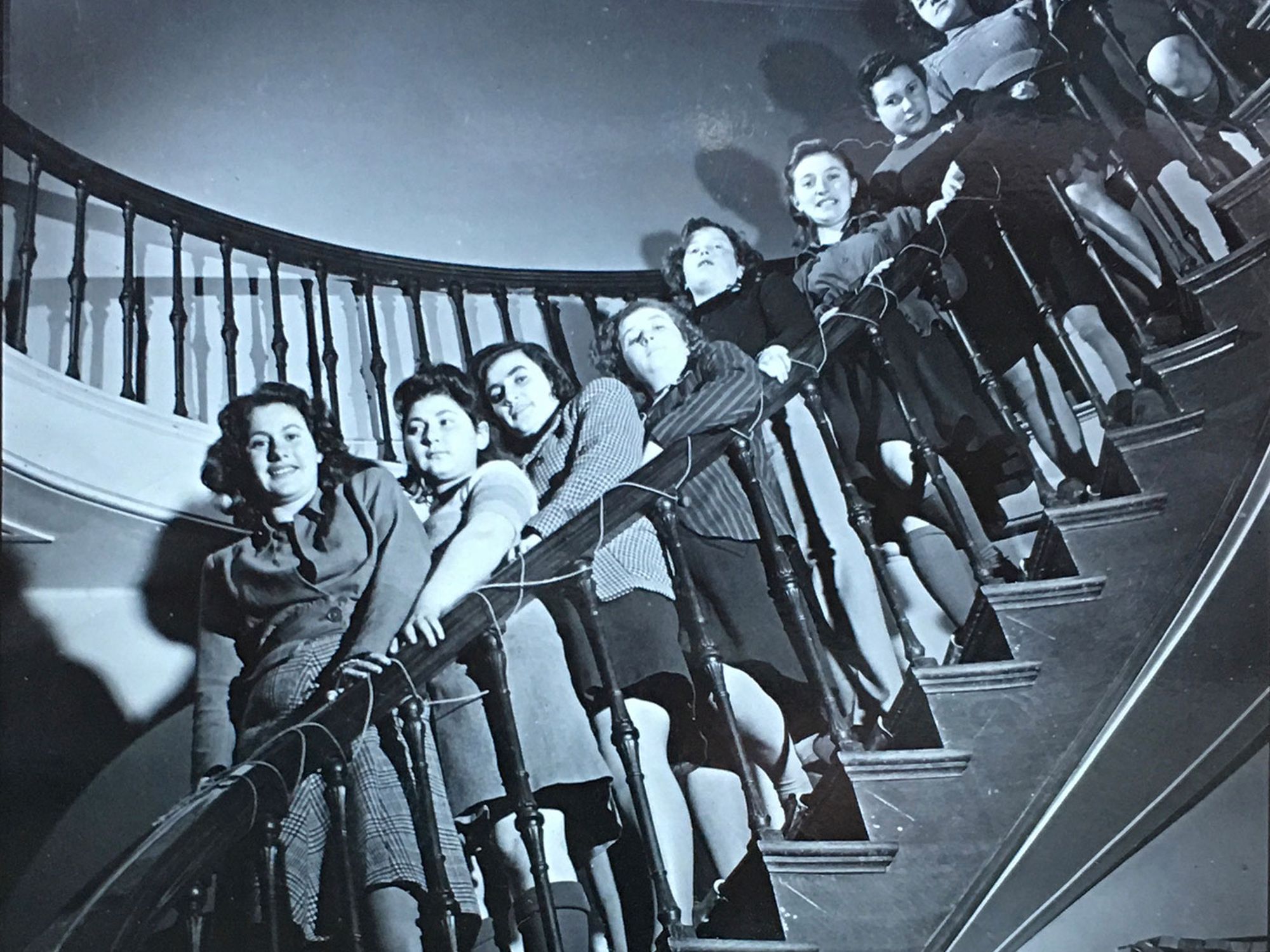 Schoolteacher Anna Essinger Saved Her Students From the Nazis During ...