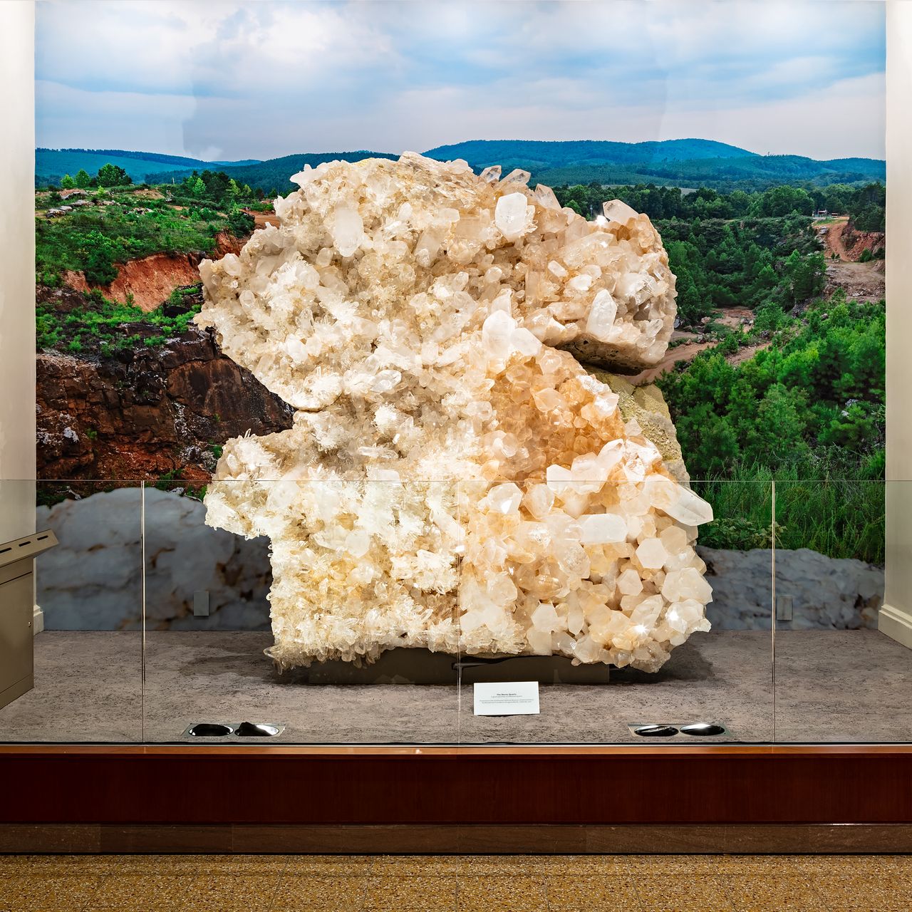 largest quartz crystal