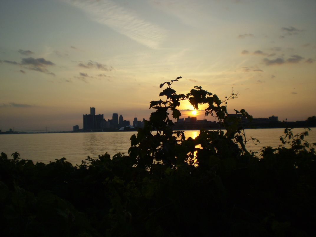 sunset above detroit | Smithsonian Photo Contest | Smithsonian Magazine