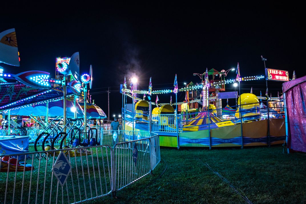 Lonesome Neon | Smithsonian Photo Contest | Smithsonian Magazine