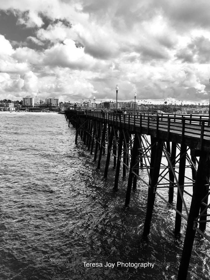 Walking the pier | Smithsonian Photo Contest | Smithsonian Magazine