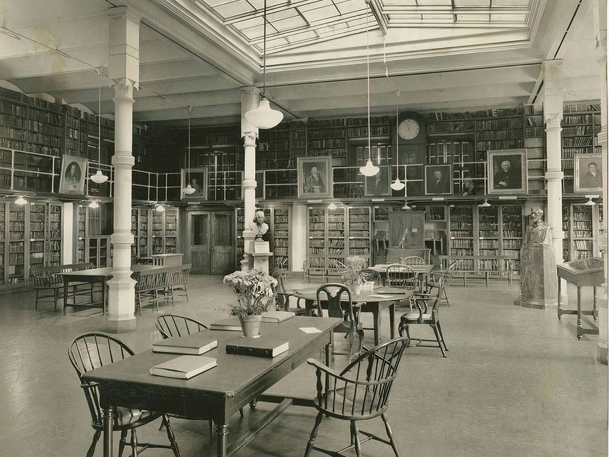 How Ben Franklin Invented the Library as We Know It