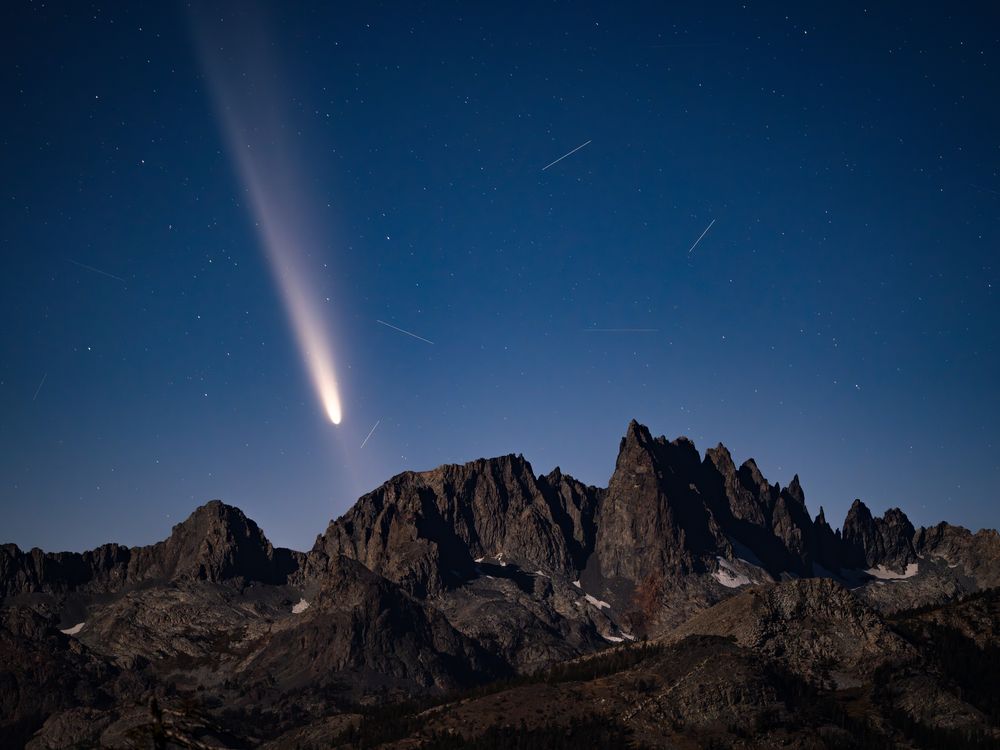 A comet appears! | Smithsonian Photo Contest | Smithsonian Magazine