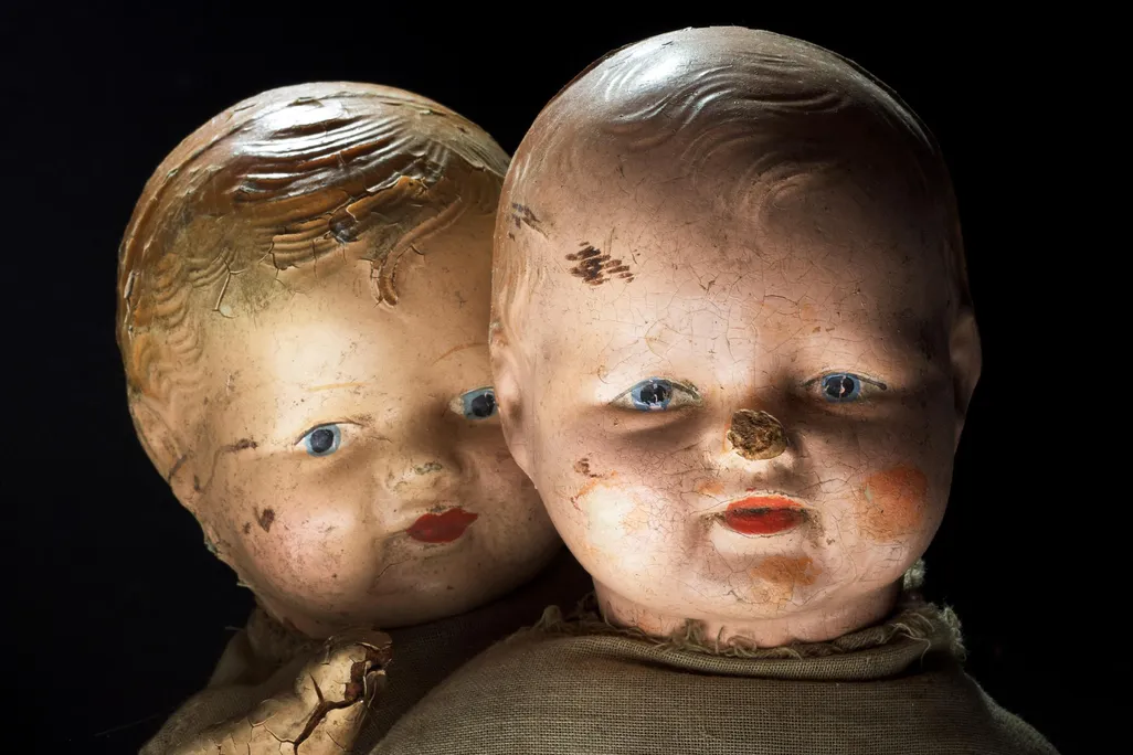 creepy dolls