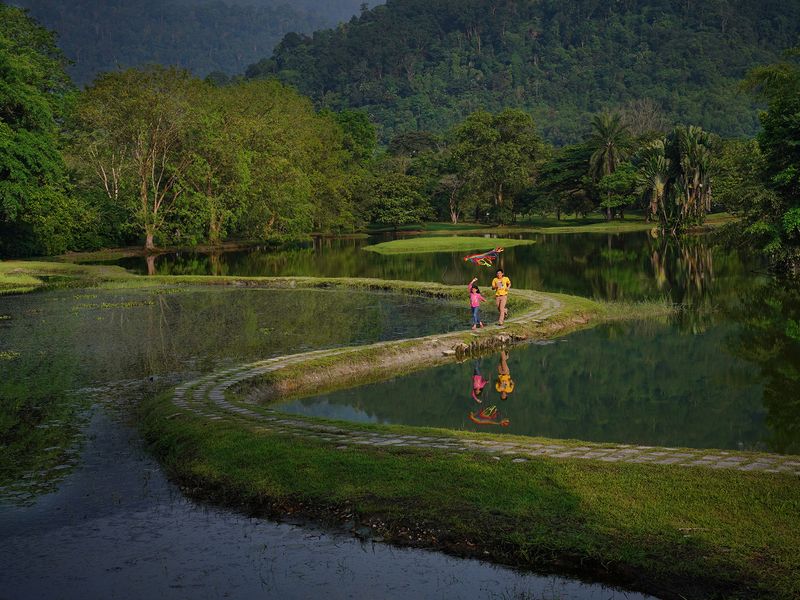 Playing on the S curve of nature | Smithsonian Photo Contest ...