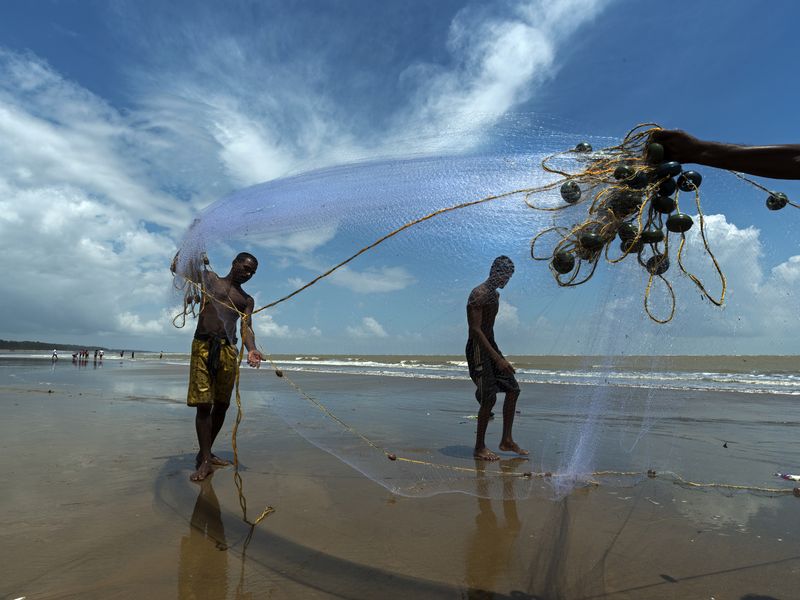 Coastal fishing | Smithsonian Photo Contest | Smithsonian Magazine