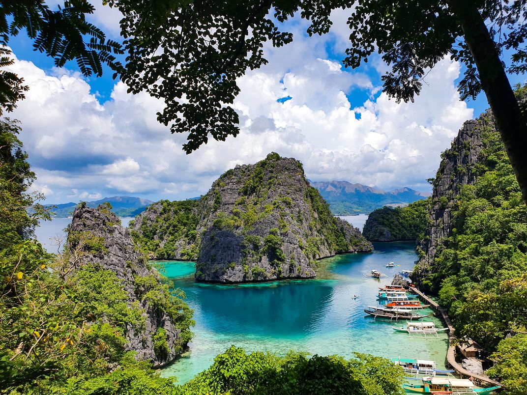 The Turquoise Waters and Rock Islets of Coron | Smithsonian Photo ...