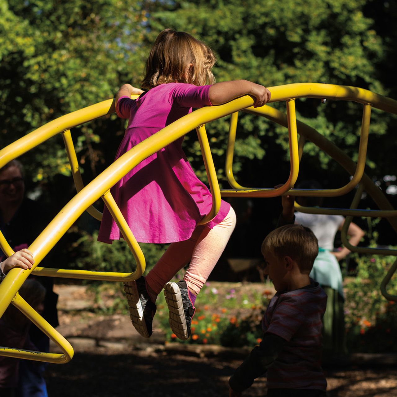 are monkey bars dangerous