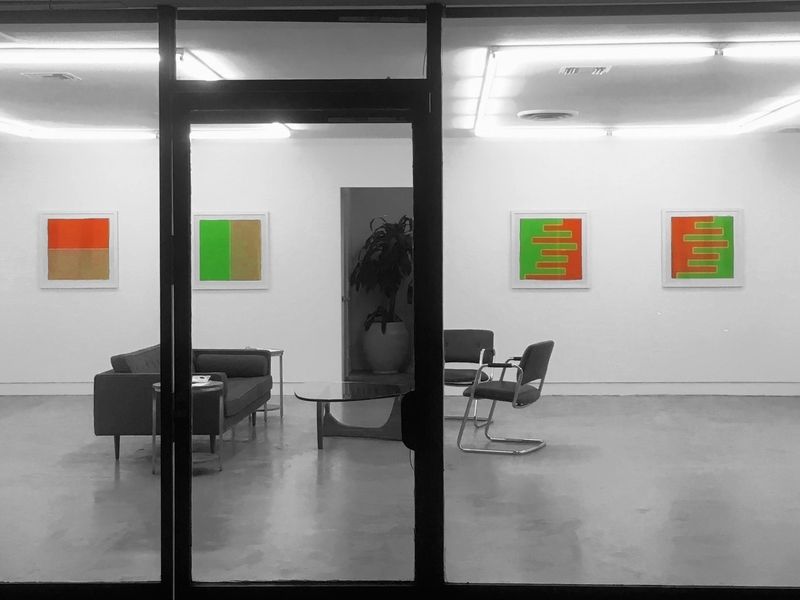 Minimalist Art Gallery with Selective Color | Smithsonian Photo Contest ...