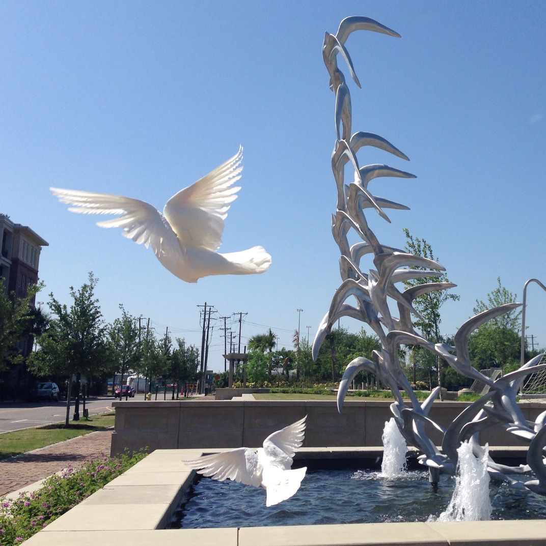 Doves in front of Ascension sculpture in Charleston SC | Smithsonian ...
