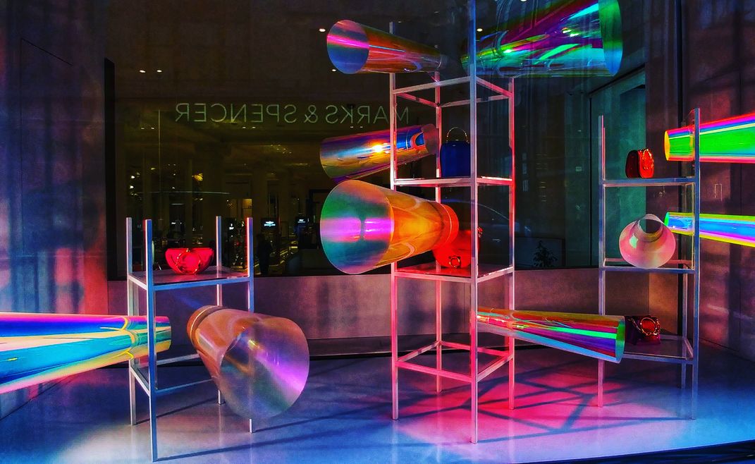 Window Display in London | Smithsonian Photo Contest | Smithsonian Magazine