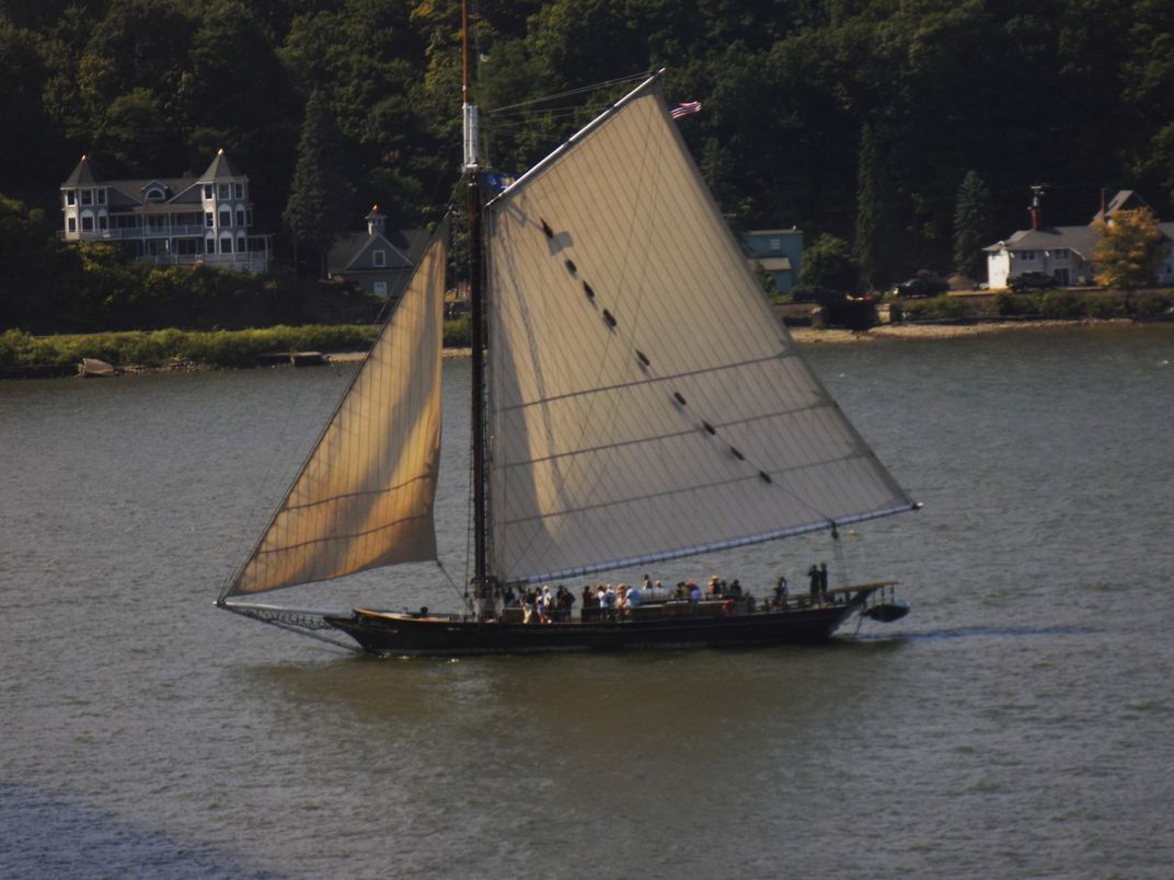 Sailing on the Hudson River in Poughkeepsie NY | Smithsonian Photo ...