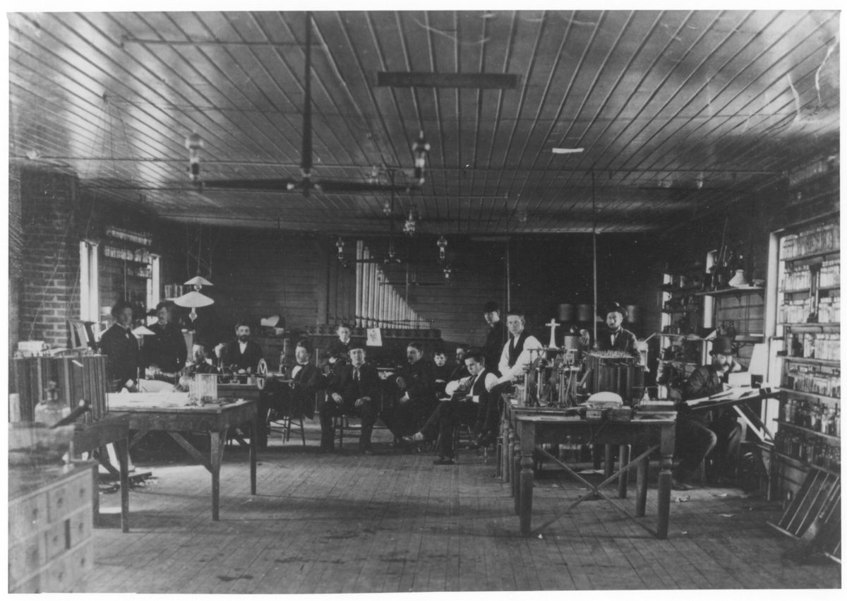 Thomas Edison Menlo Park The Edison Machine Works At Goerck Street New