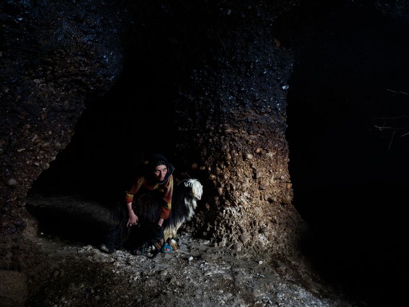Caveman families | Smithsonian Photo Contest | Smithsonian Magazine