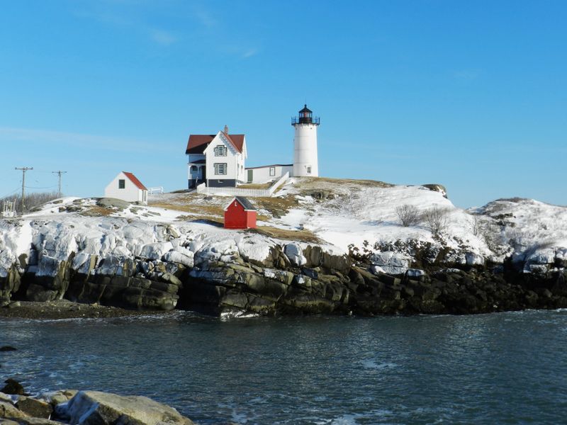 Nubble Lighthouse in Winter, Cape Neddick, Maine | Smithsonian Photo ...