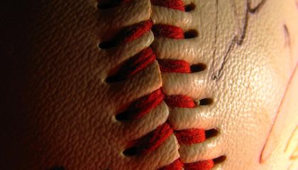 Celebrate the World Series With 15 Bold Baseball Photos - V'Doggle