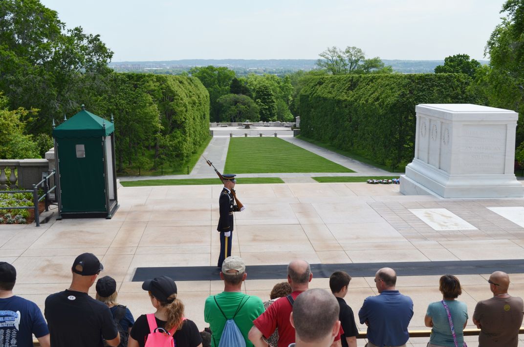 People watching the Old Guard at the Tomb of the unknown, Arlington ...