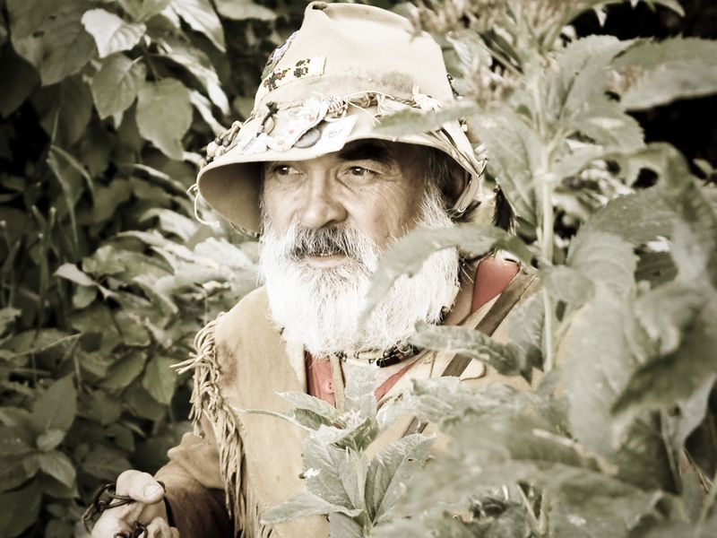 "The life of a Mountain Man" Trapping beaver | Smithsonian Photo ...