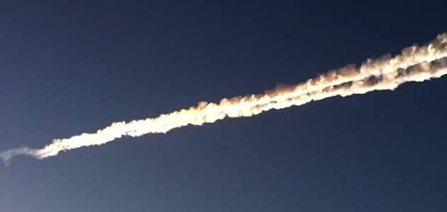 Massive Meteor Breaks Up Over Russia, Sends Dozens to Hospital