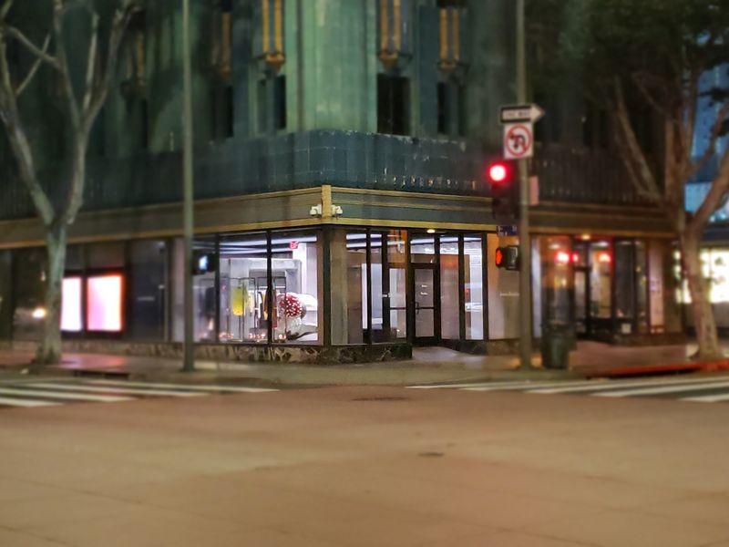 Downtown L.A. Storefront | Smithsonian Photo Contest | Smithsonian Magazine