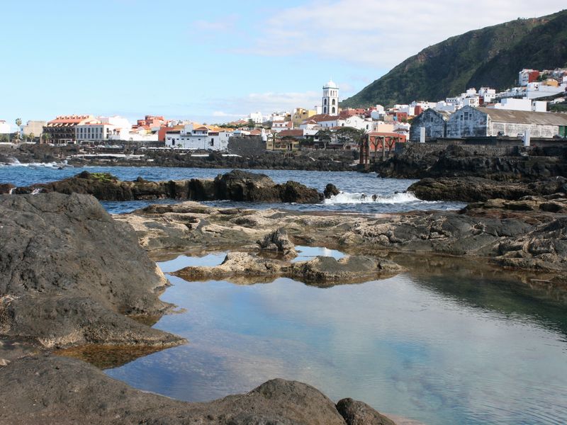 Rock pools at Garachico--natural tidal pools in Garachico, Tenerife ...