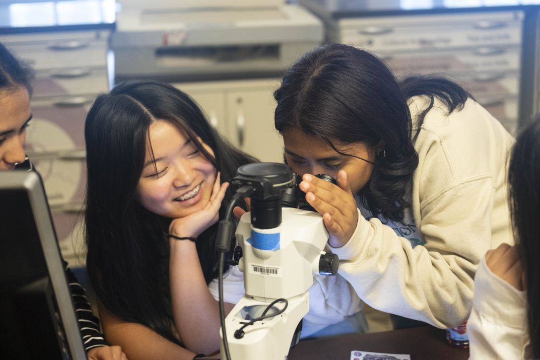 Bringing the Smithsonian Into Classrooms for 40 Years | Smithsonian ...