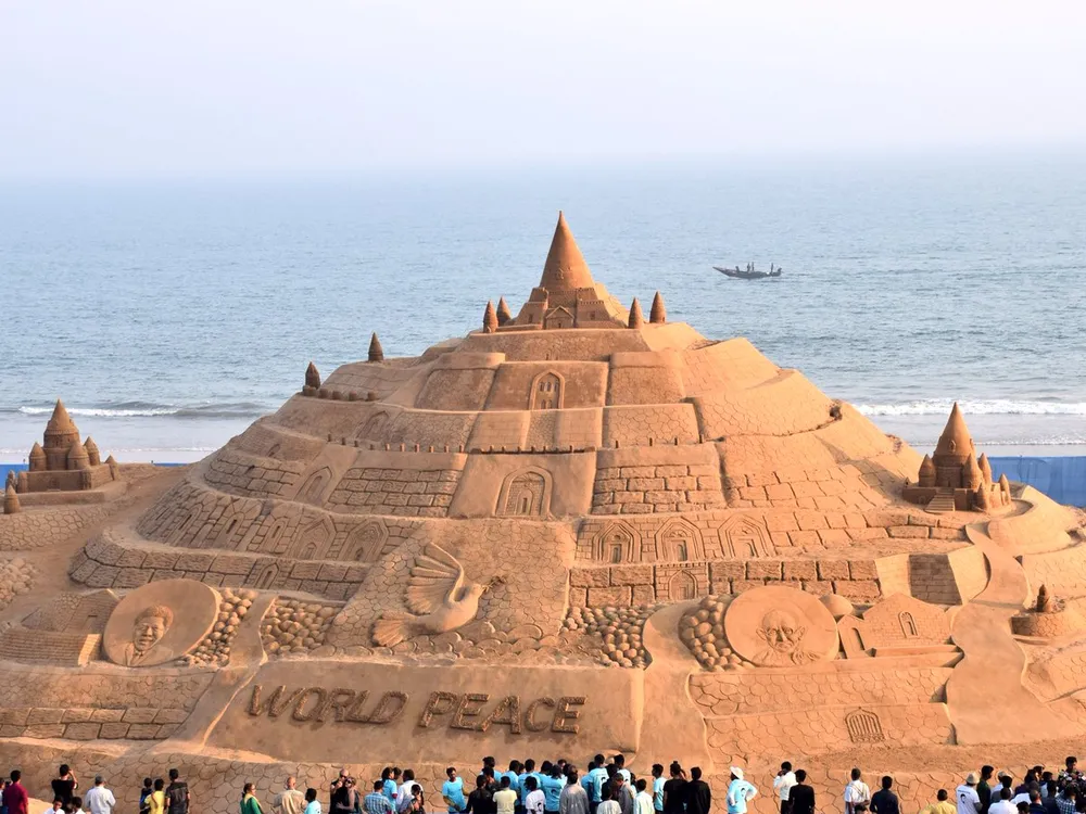 biggest sand sculpture in the world