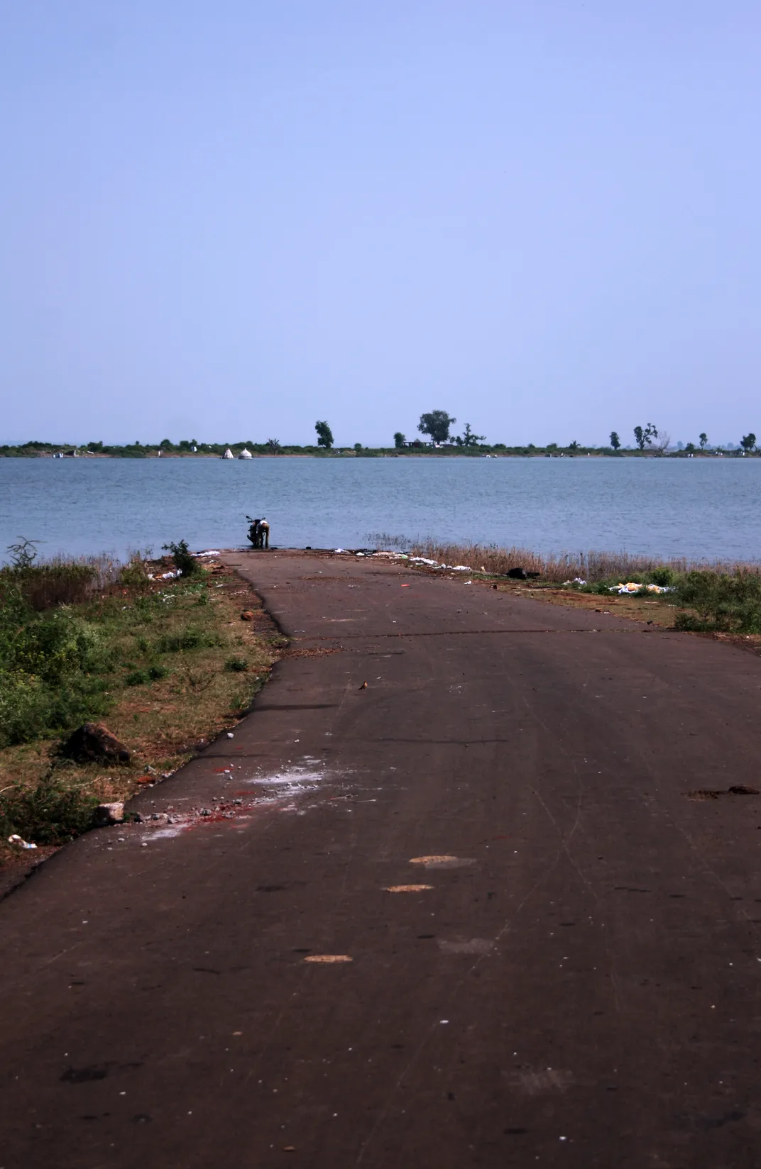 The road to the 700-year old town of Harsud ends in the middle of the ...