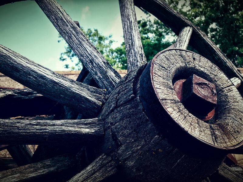 Wagon Wheel | Smithsonian Photo Contest | Smithsonian Magazine