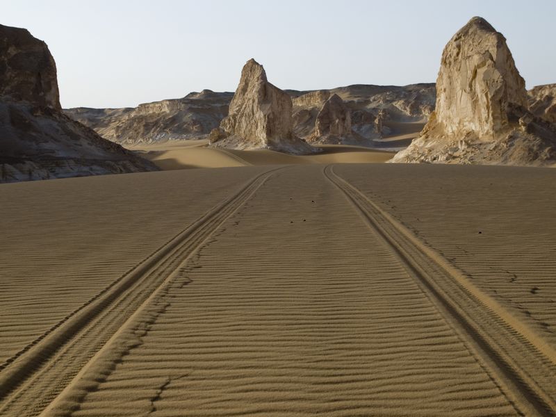 The western desert of Egypt is vast and largely inhospitable. The winds ...