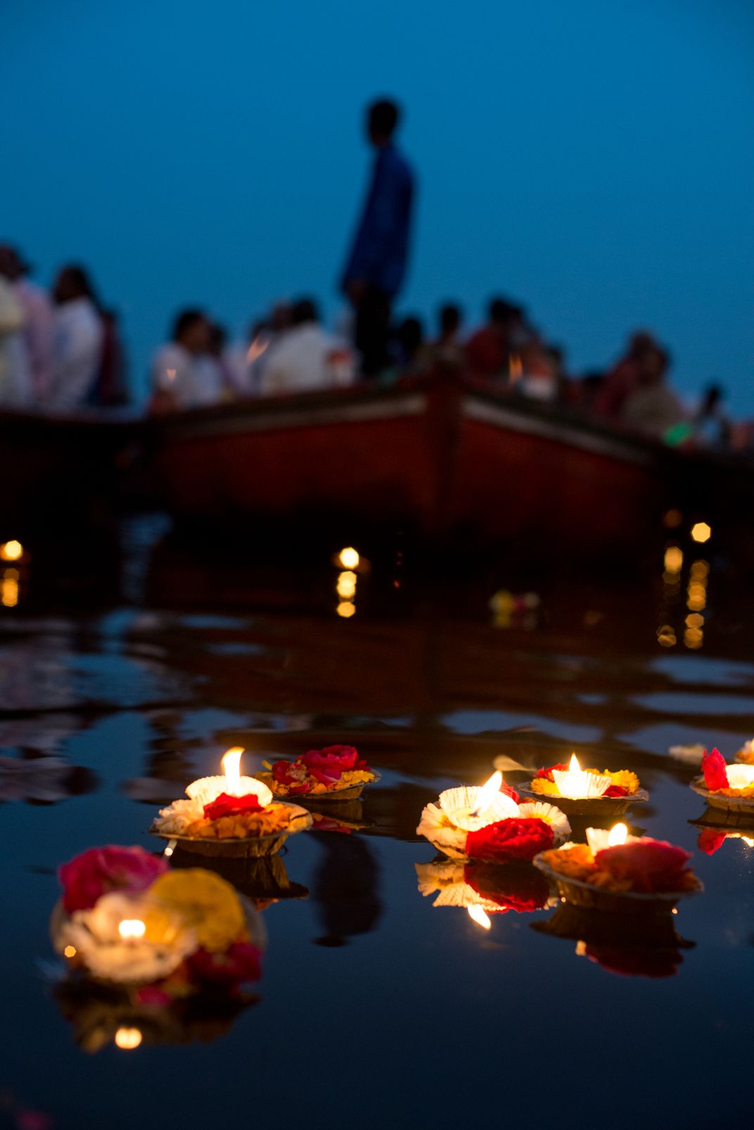 Puja in Ganga river | Smithsonian Photo Contest | Smithsonian Magazine