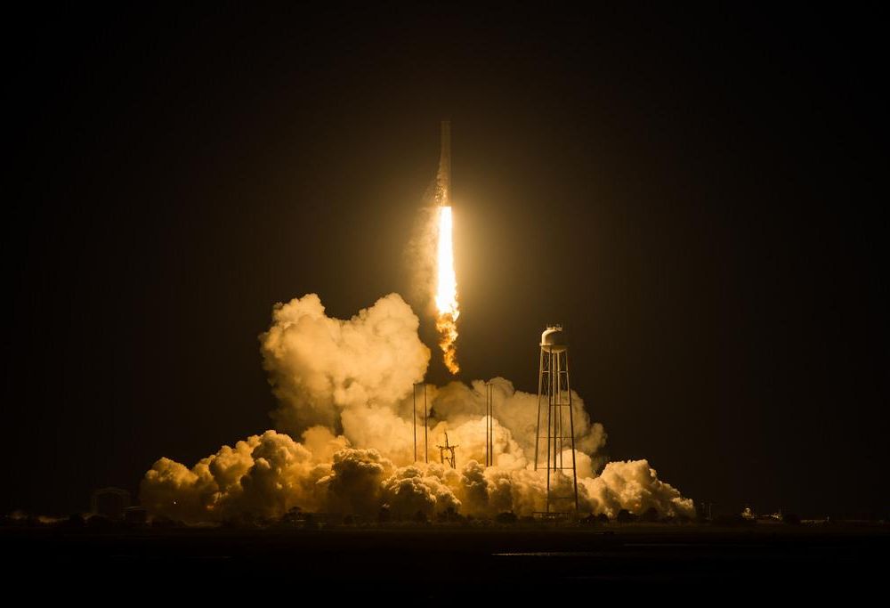 The Antares Spacecraft Explosion in Horrifyingly Beautiful Detail