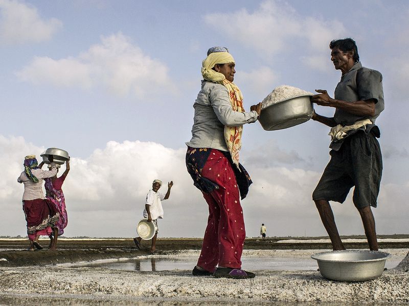 Salt Workers | Smithsonian Photo Contest | Smithsonian Magazine