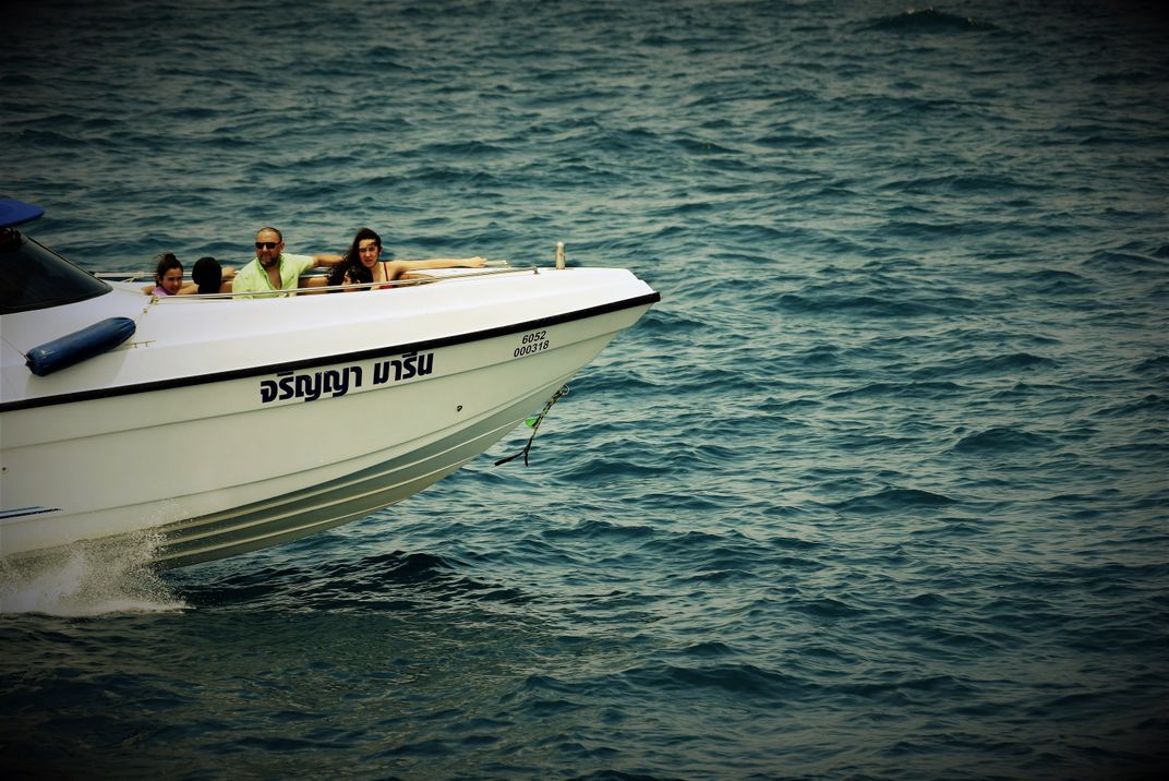 A speedy boat | Smithsonian Photo Contest | Smithsonian Magazine