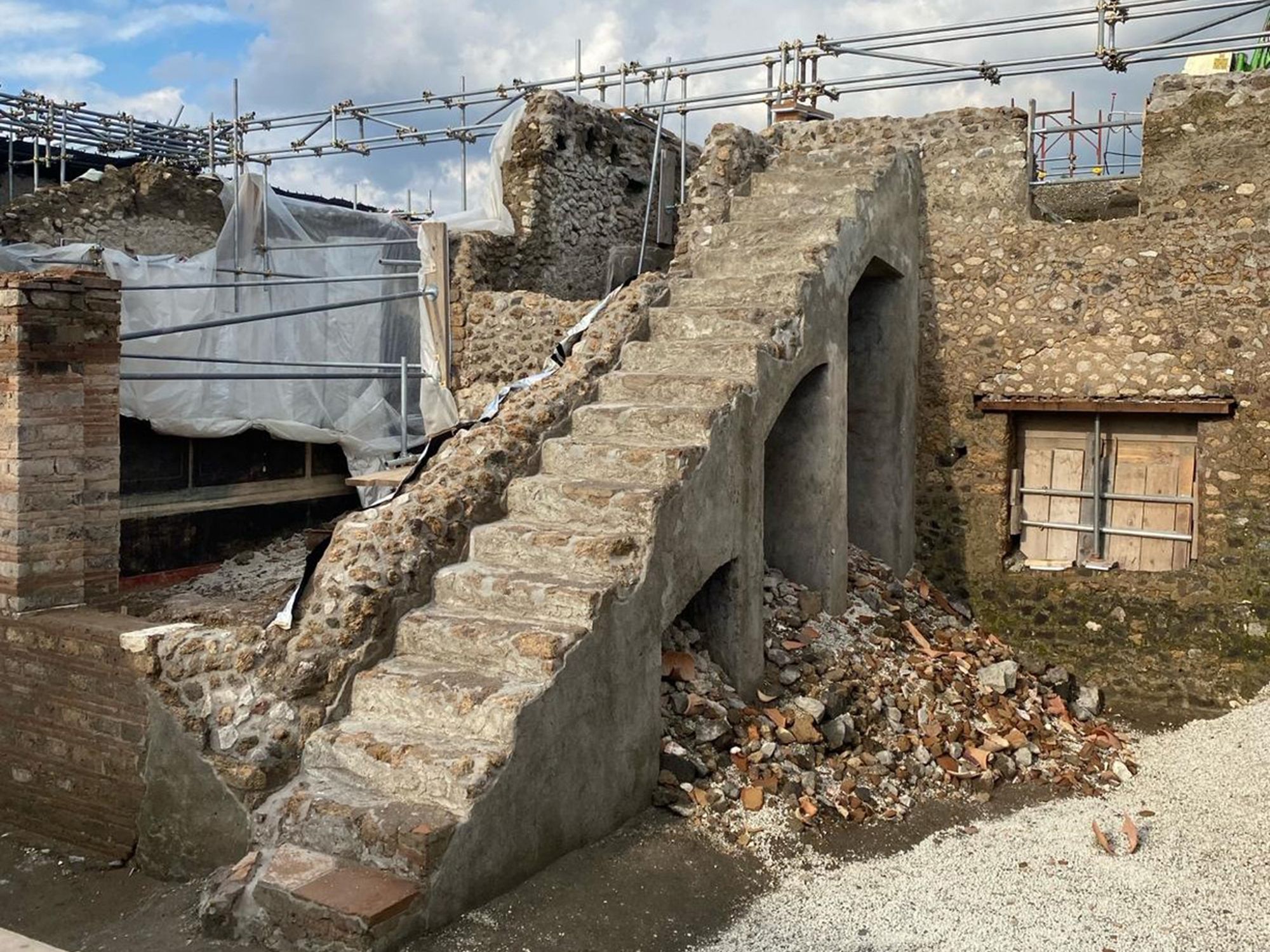 Archaeologists in Pompeii Find Ancient Construction Site, Undisturbed ...