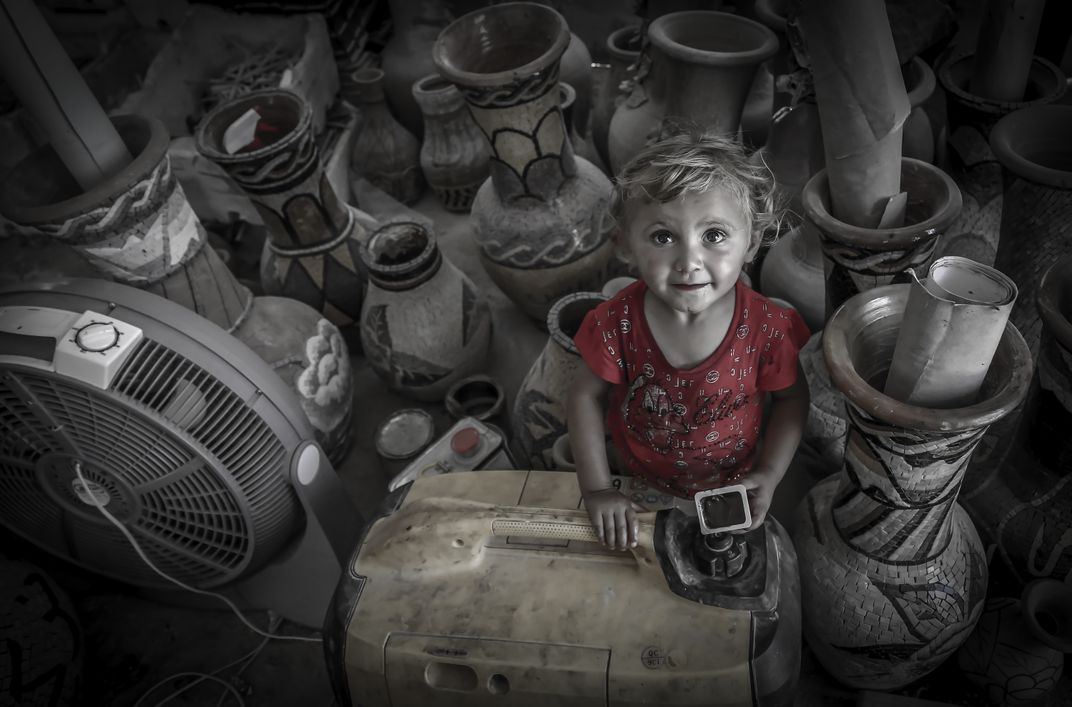 Childhood innocence in war | Smithsonian Photo Contest | Smithsonian ...