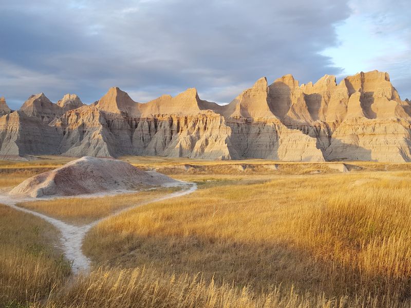 Evening in the Badlands | Smithsonian Photo Contest | Smithsonian Magazine