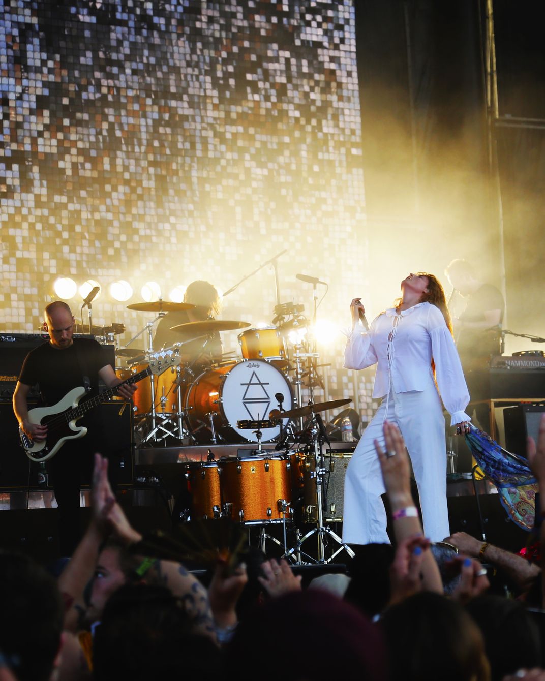 Florence and the Machine perfoms at Bonnaroo 2015 | Smithsonian Photo ...