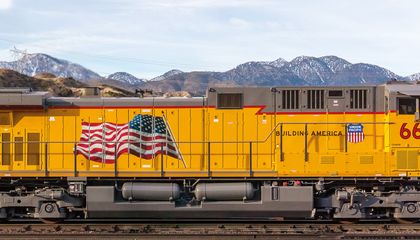 These Photographs Capture the Indescribable Glory of Trains - V'Doggle