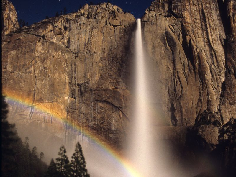 Yosemite Falls Lunar Rainbow under a full moon. | Smithsonian Photo ...