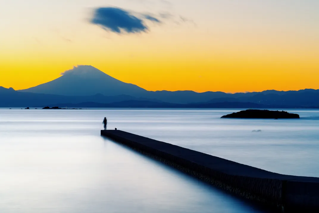 Last Light on Sagami Bay | Smithsonian Photo Contest | Smithsonian Magazine