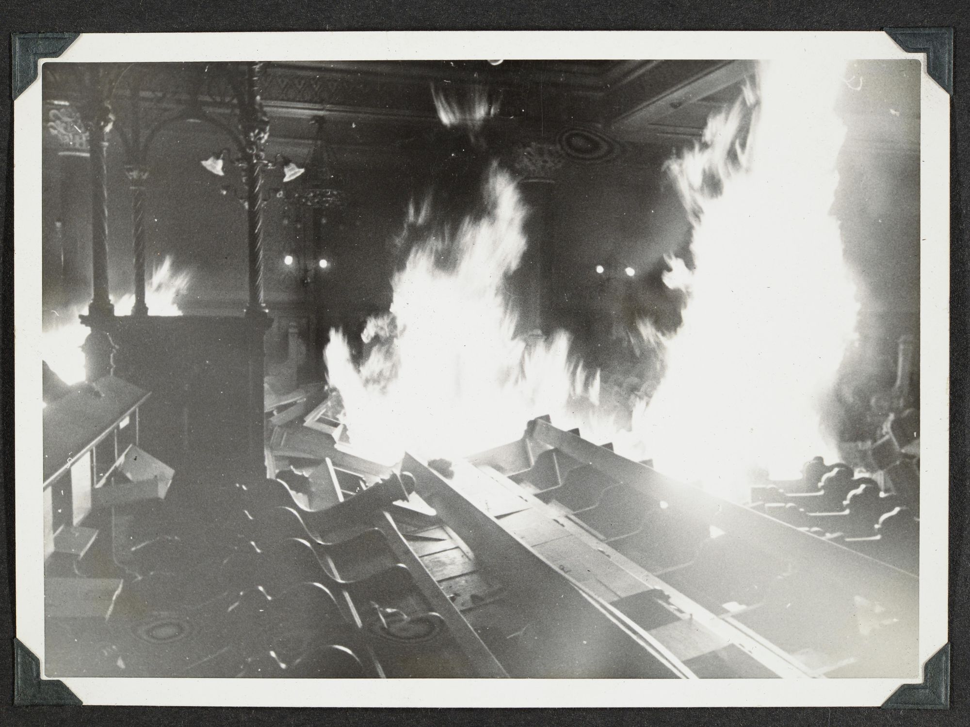 These 84-Year-Old Nazi Photos Paint a Harrowing Picture of Kristallnacht