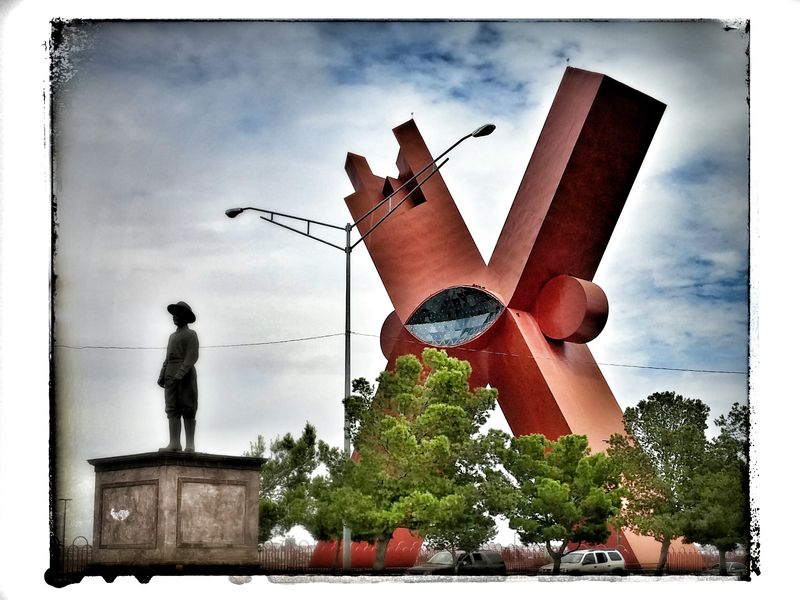 La Equis Monument along the El Paso and Juarez Border | Smithsonian ...