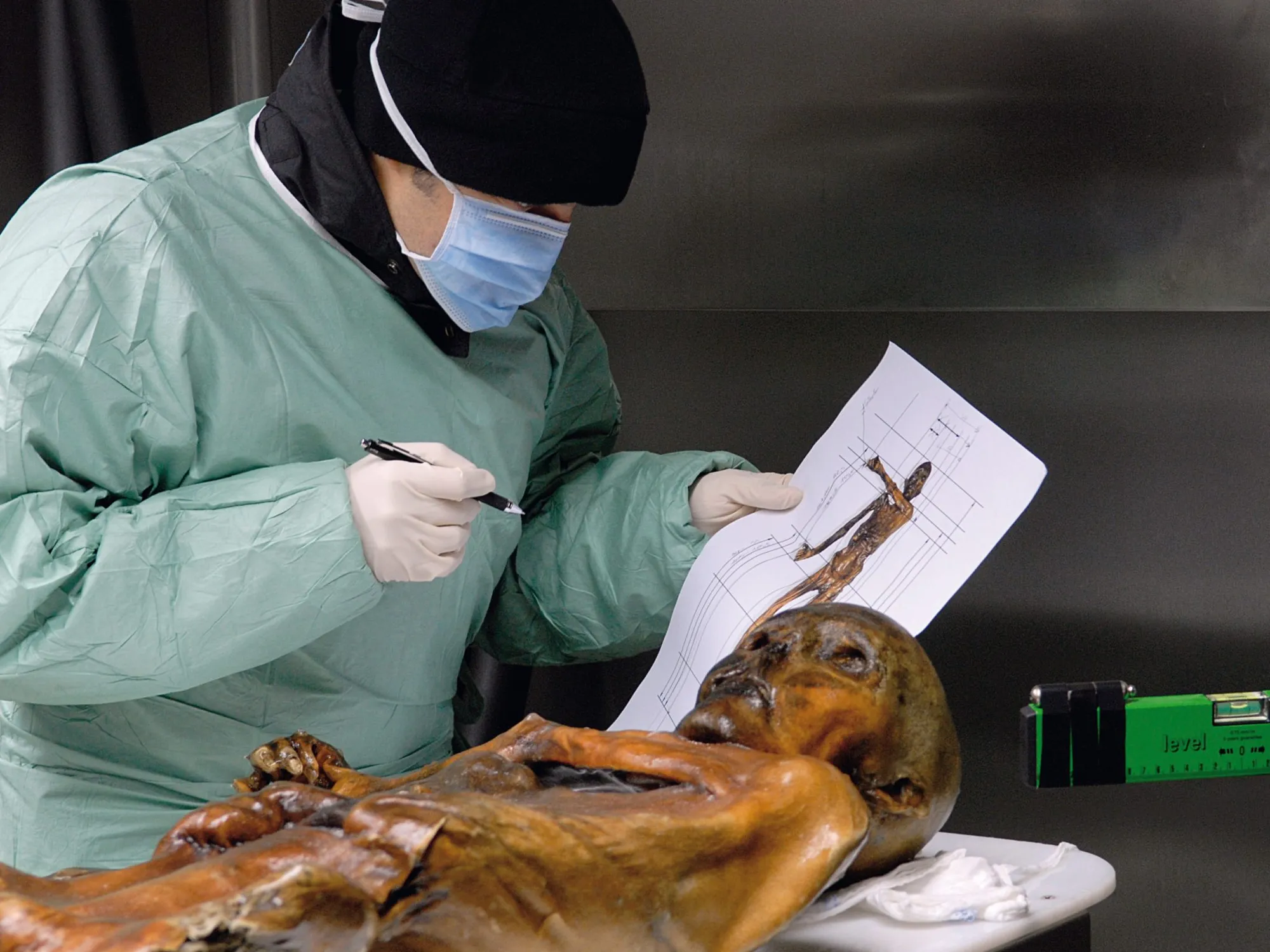 How Did Ötzi the Iceman Get His Tattoos? Archaeologists and Tattoo ...