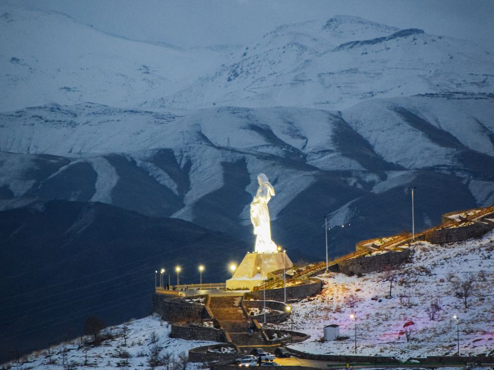 Statue of the symbol of the resistance of the Kurdish people, Kurdistan ...